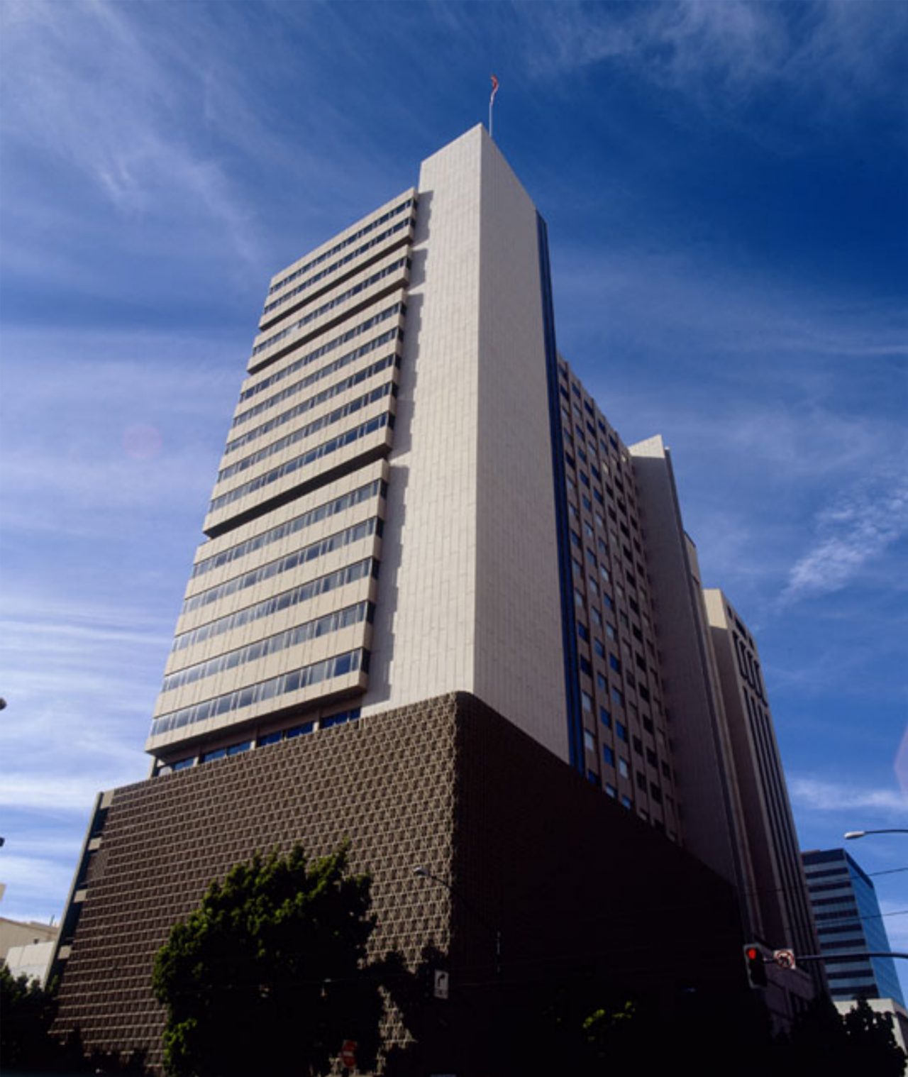 Chamber Building | Samuel J. Kahn